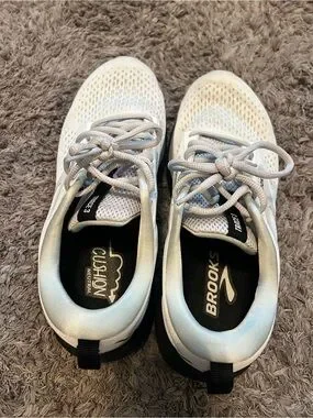 Brooks | Shoes | Womens White Black Running Shoes Sneaker Brooks Trace ...